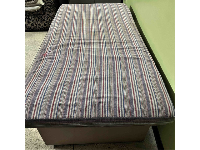 Solid Sheesham Wood Single Bed Diwan WITH BOX AND Cotton Mattress Noida ...