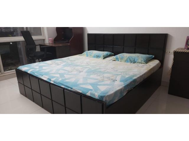 Sell old bed online store