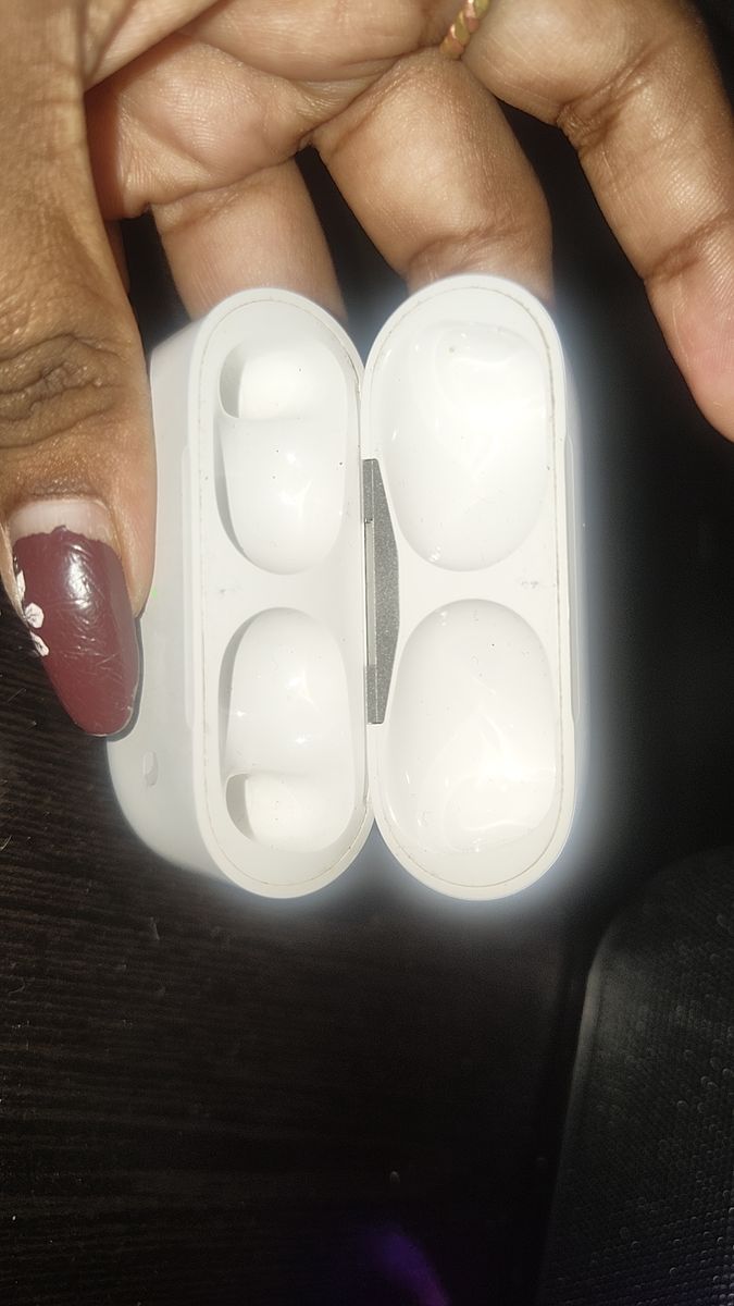 Apple AirPods Pro (2nd Generation) - Pune | SecondHandBazaar